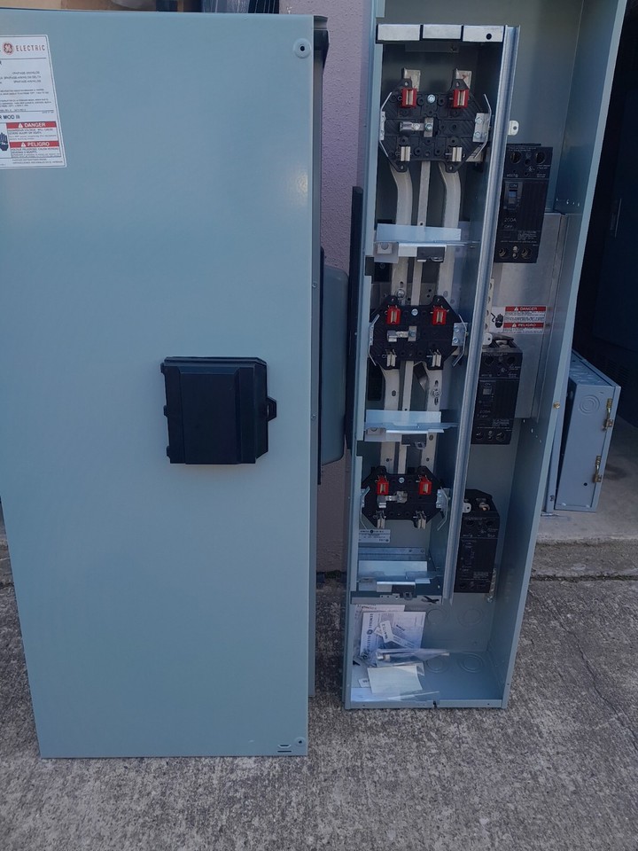 GE 600AMP MAIN METER STACK 1PH 3 WIRE W/ 3 SOCKETS ( 200a positions ...