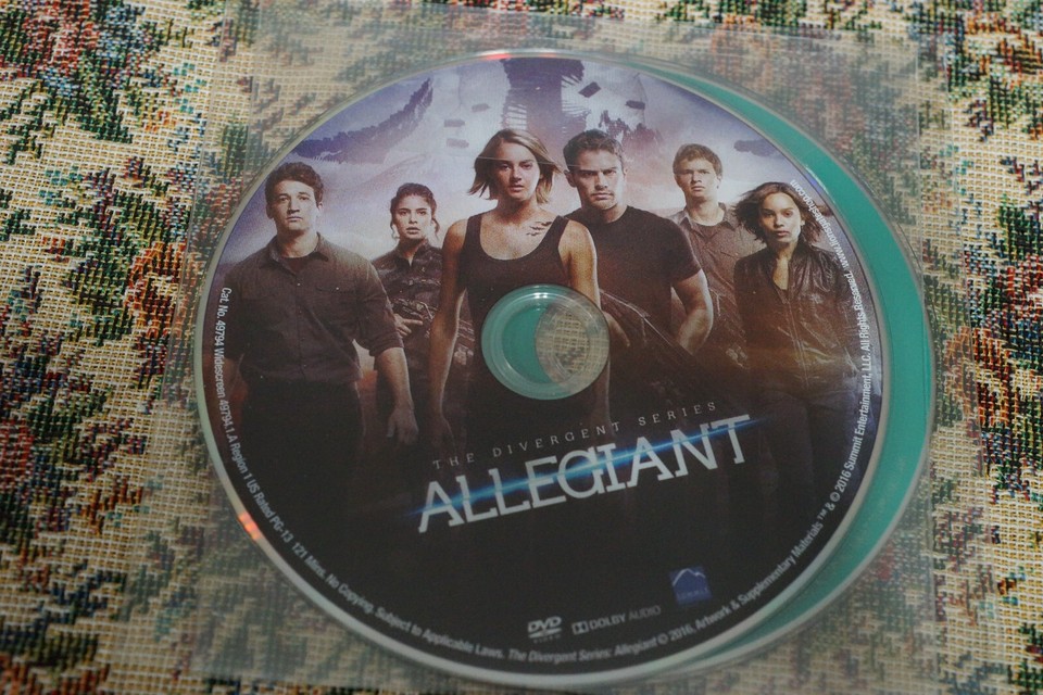 The Divergent Series: Allegiant DVD (No Blu-ray, Digital, or Case) DVD ONLY 31398245858| eBay