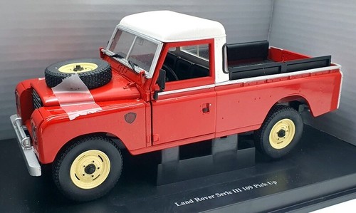 Eagle Universal Hobbies 1/18 Scale 4405 - Land Rover S III 109 Pick Up ...