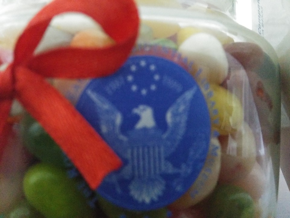 RONALD REAGAN Jelly Bean Jar with Seal And Facsimile Signature Filled ...