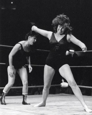 TONI ROSE 8X10 PHOTO WRESTLING PICTURE WWF RING ACTION | eBay