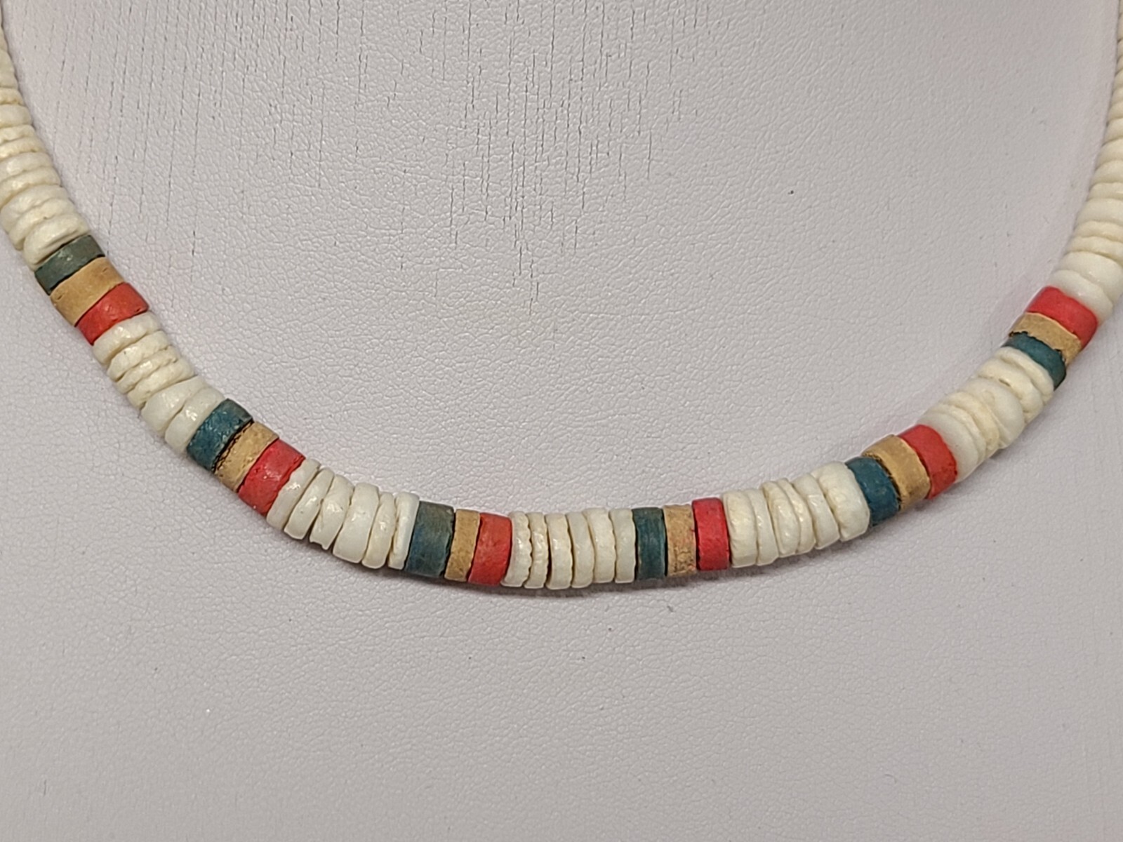 Vintage Puka Shell Green Yellow Red Coral Beaded Rast… - Gem