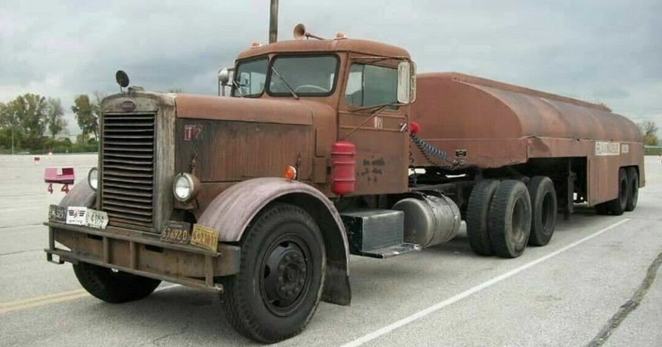 Semi-trailer 😎 Truck Peterbilt 281 Duel Movie 1:43 New in Box diecast ...