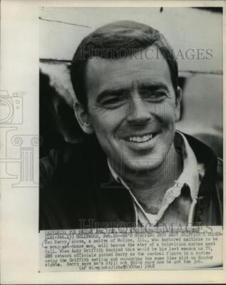 1968 Press Photo Actor Ken Berry Picked as Andy Griffith's Replacement | eBay