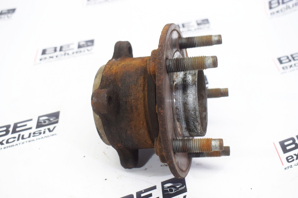 Opel Zafira C 2.0CDTi Boîtier de Roulement de Roue Arrière Droite Moyeu ...