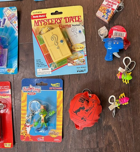 Vintage 1990's - 2000's MINI GAME KEYCHAIN LOT of 25 - BOX BOARD ...