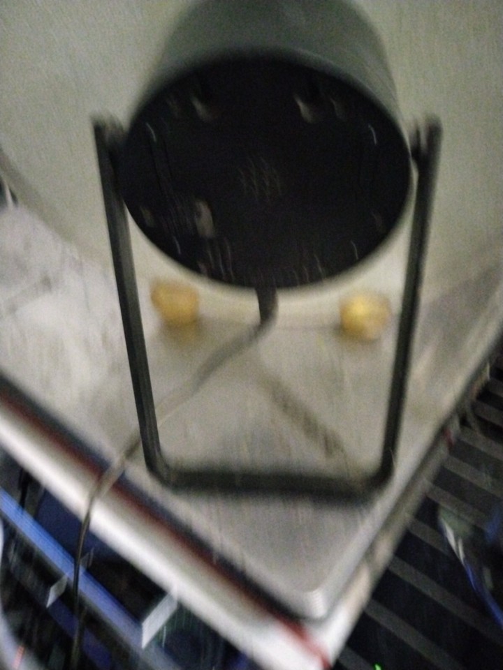 Electrostorm Plasma Disk DJ Light Pulses to Music Colorful Lightning ...