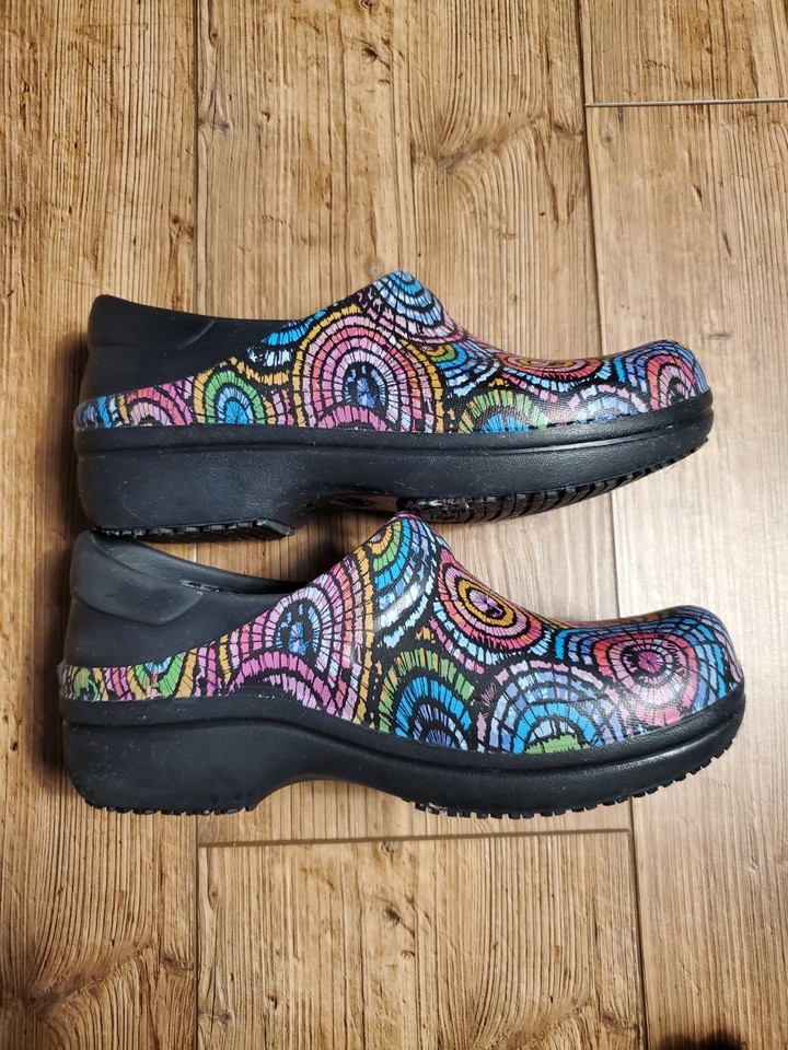 CROCS Neria Pro II Kaleidoscope Slip Resistant Work Shoes Dual Comfort ...