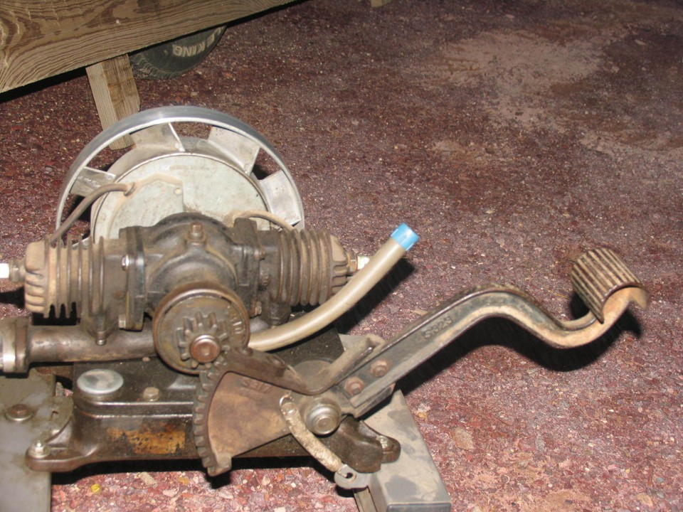 Maytag Twin Cylinder 72-D Gas Engine Motor Wringer Washer Running Motor ...