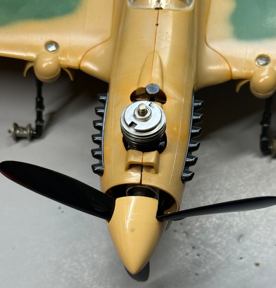 Original Cox P-40 Warhawk Flying Tiger Thimble Drome Model Gas Airplane ...