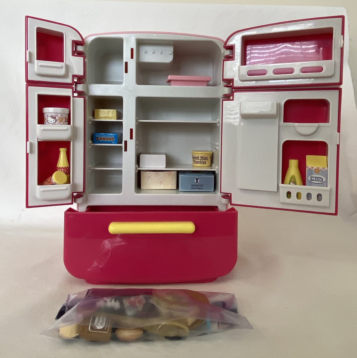Hello Kitty Refrigerator Playset