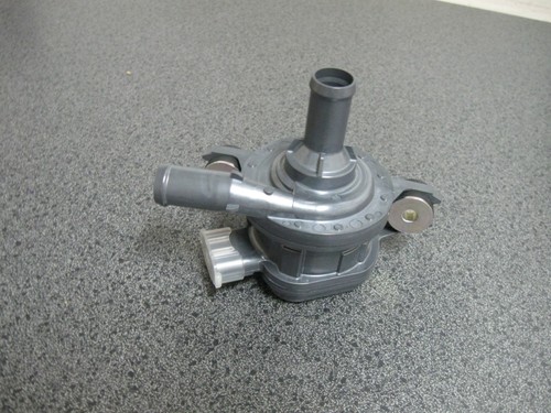 Toyota G9040-47040 Inverter Water Pump W/Motor Prius Corolla New ...
