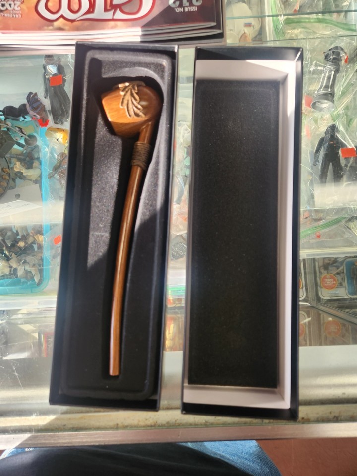 THE HOBBIT LOTR OFFICIAL FUNCTIONAL PROP REPLICA 9" PIPE OF BILBO ...
