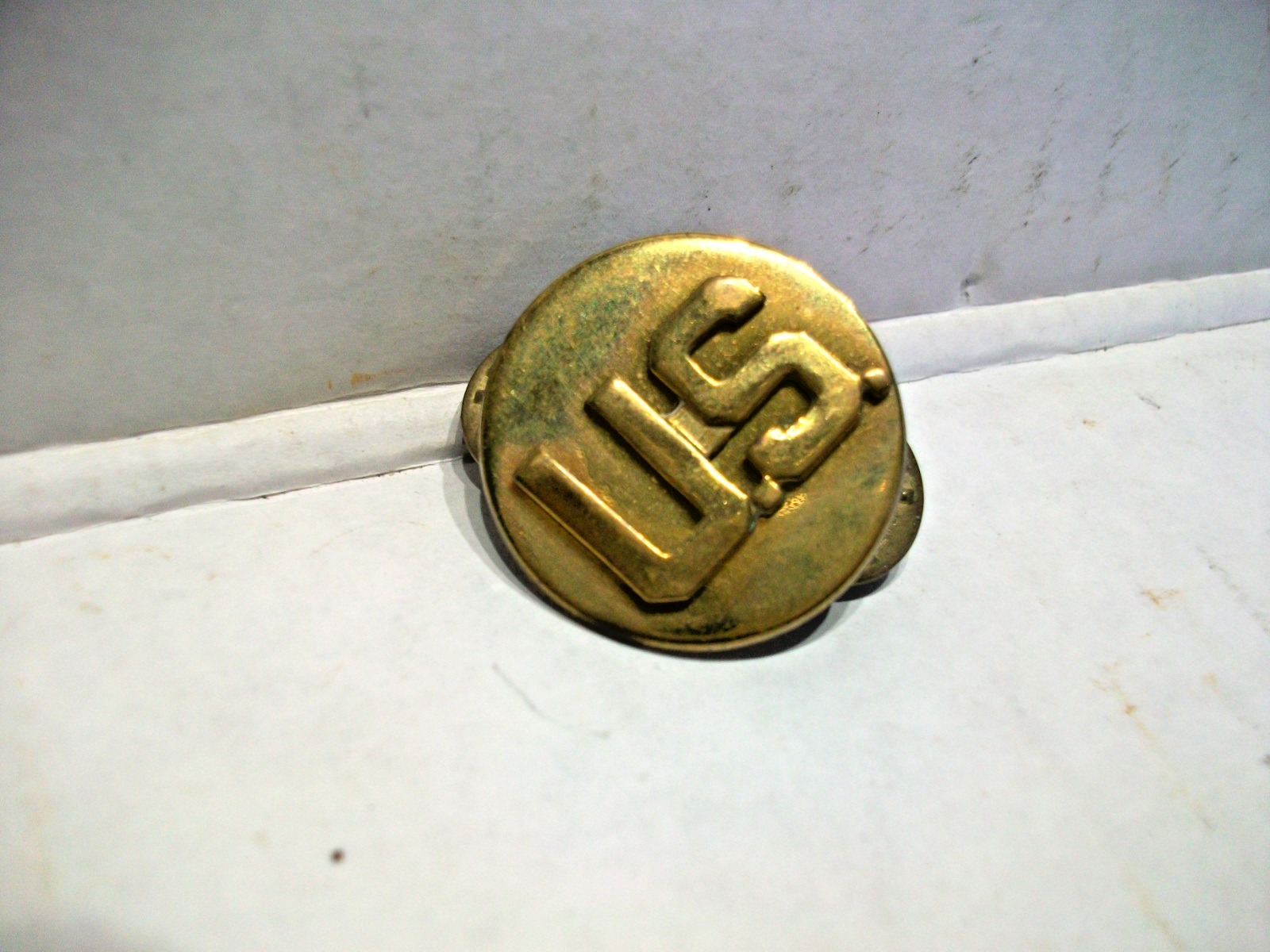 WWII US Army Enlisted U.S. Lapel Pin Clasp Collar Insignia Brass Round ...