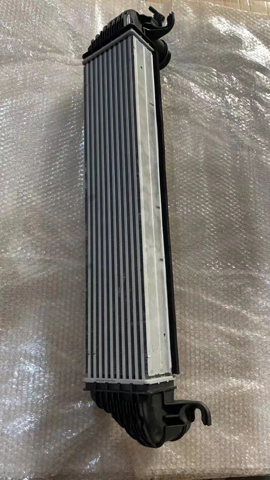 2019-2024 Cadillac XT4 Intercooler OEM GM 84211925 85154389 | Silver ...