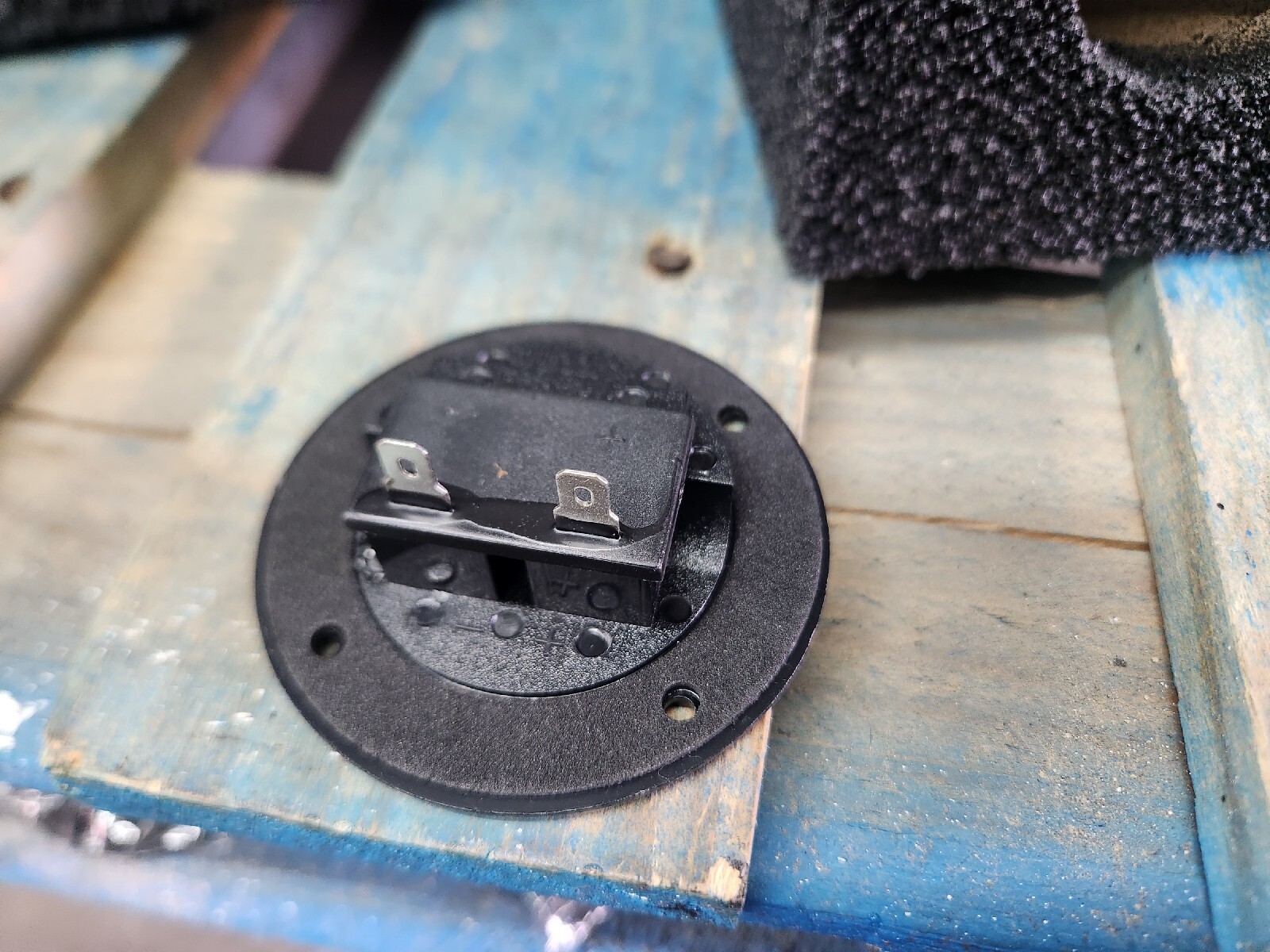 Dual 6x9" Universal Speaker Boxes Heavy duty Liner Sprayed marine truck ...