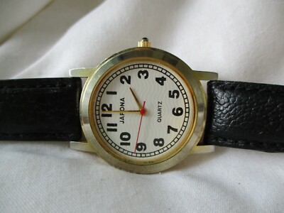 Japona Analog Wristwatch with Quartz Movement and a Buckle Band | eBay