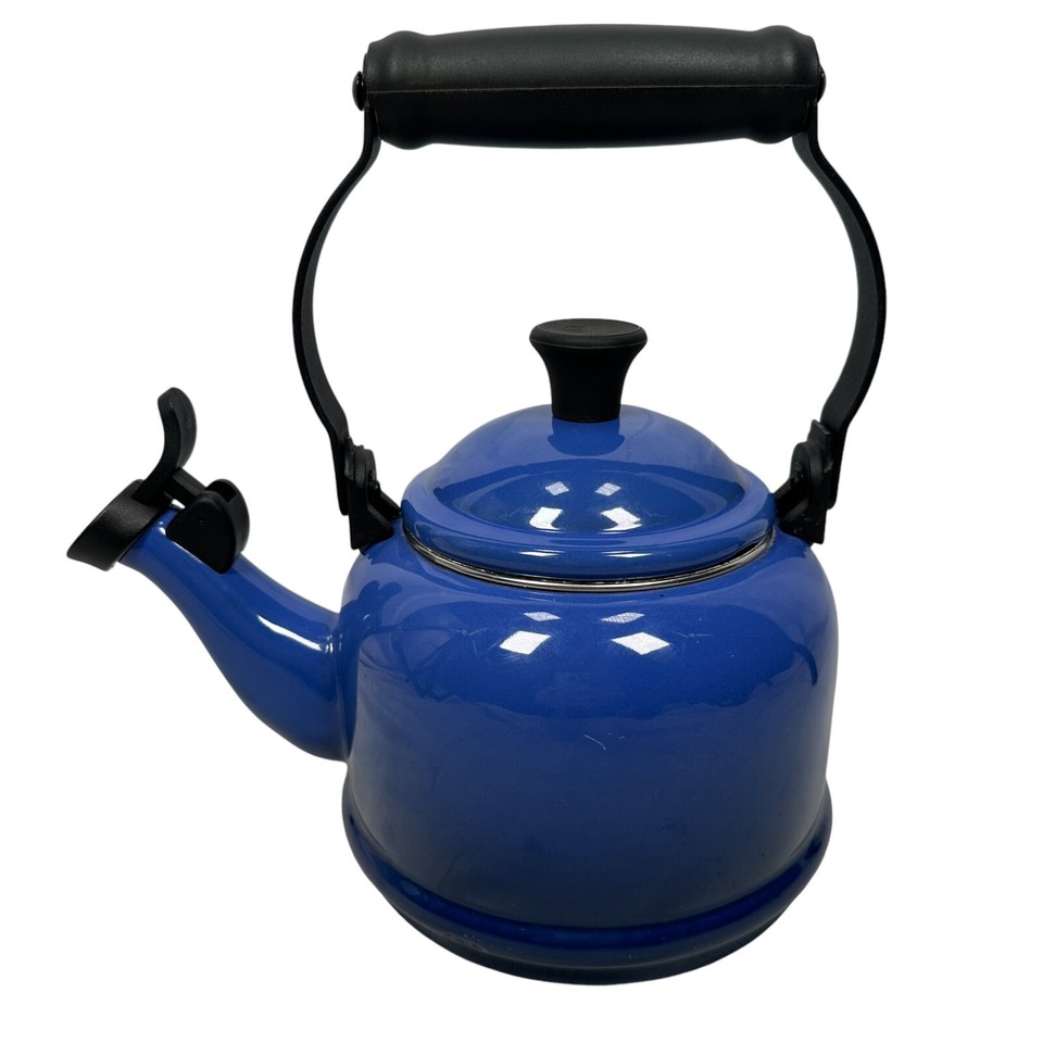 Le Creuset Demi Whistling Tea Kettle Cobalt Blue Enamel On Steel 1.25 ...