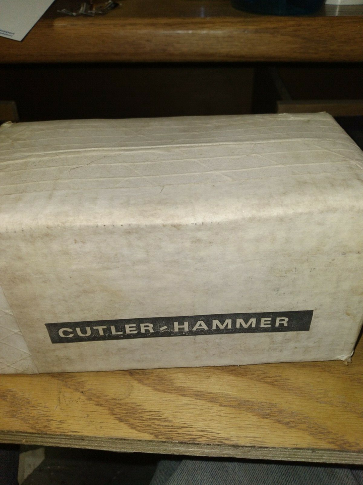 NEW IN BOX CUTLER-HAMMER C360KCB21 FUSE BASE | eBay