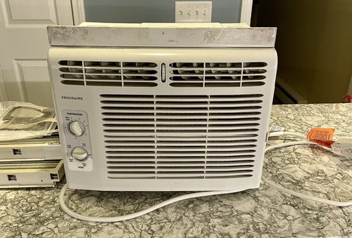 Electrolux Window Air Conditioner - Model FRA052XT7 - 5,000 BTU/Hr | eBay