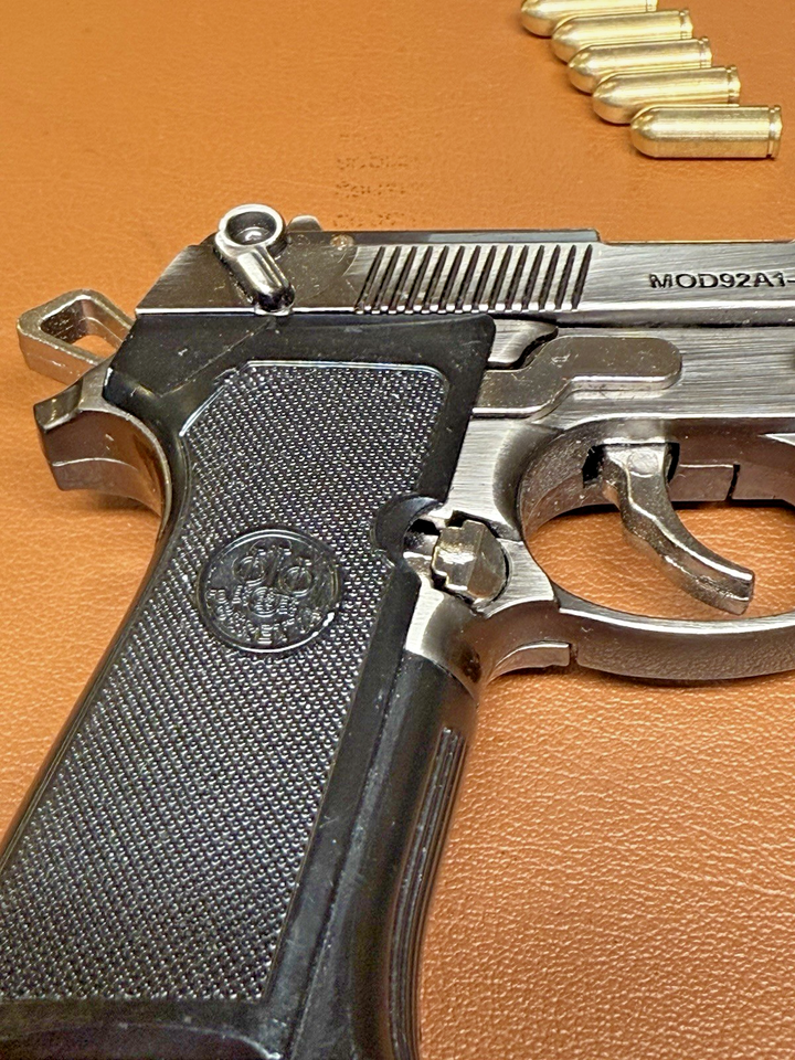 ALLOY Army Beretta M92 A1 Shell Eject COLLECTORS Toy Gun 1:2 Metal High ...