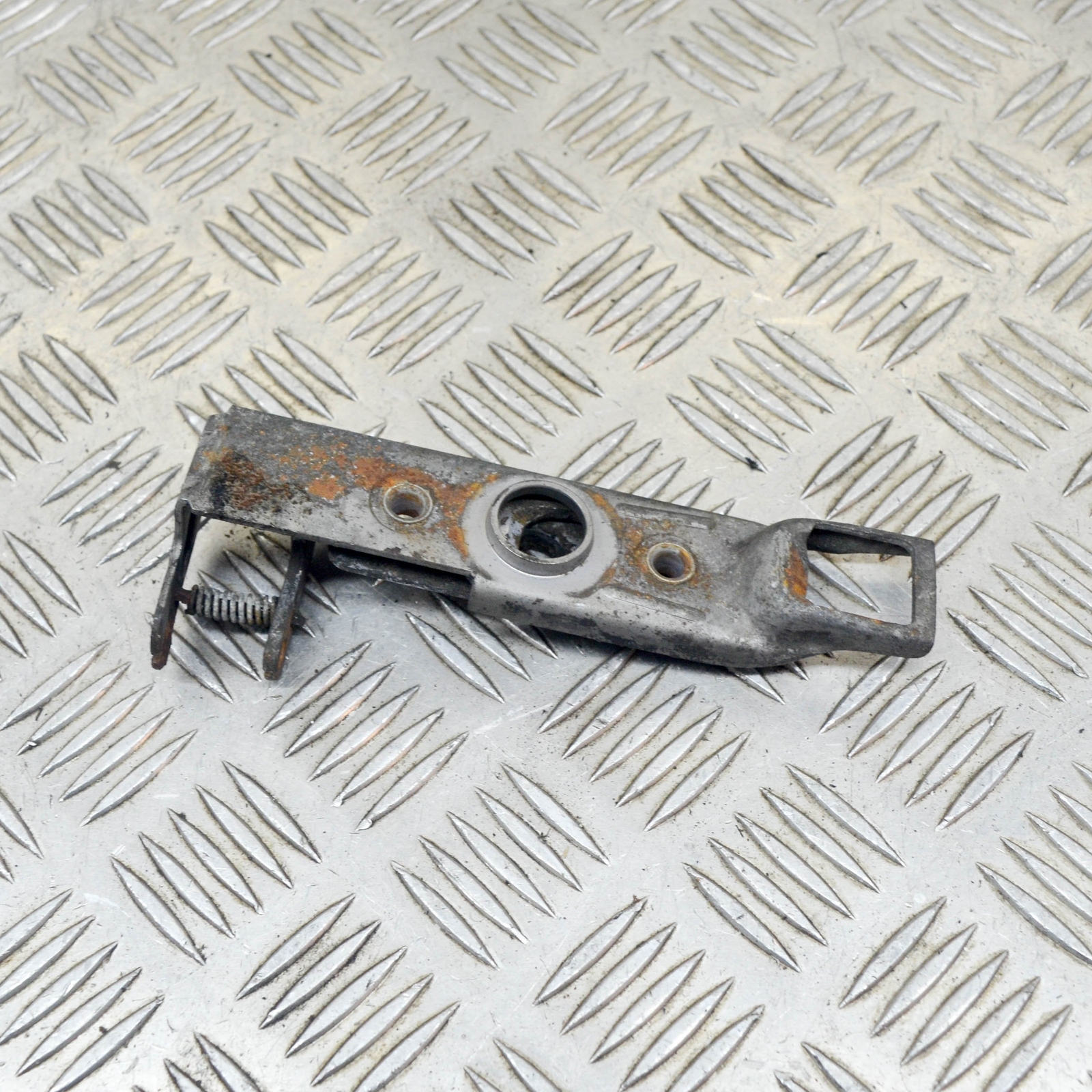 MERCEDES-BENZ SPRINTER 906 Chiusura sicurezza del cofano A9067500450 ...