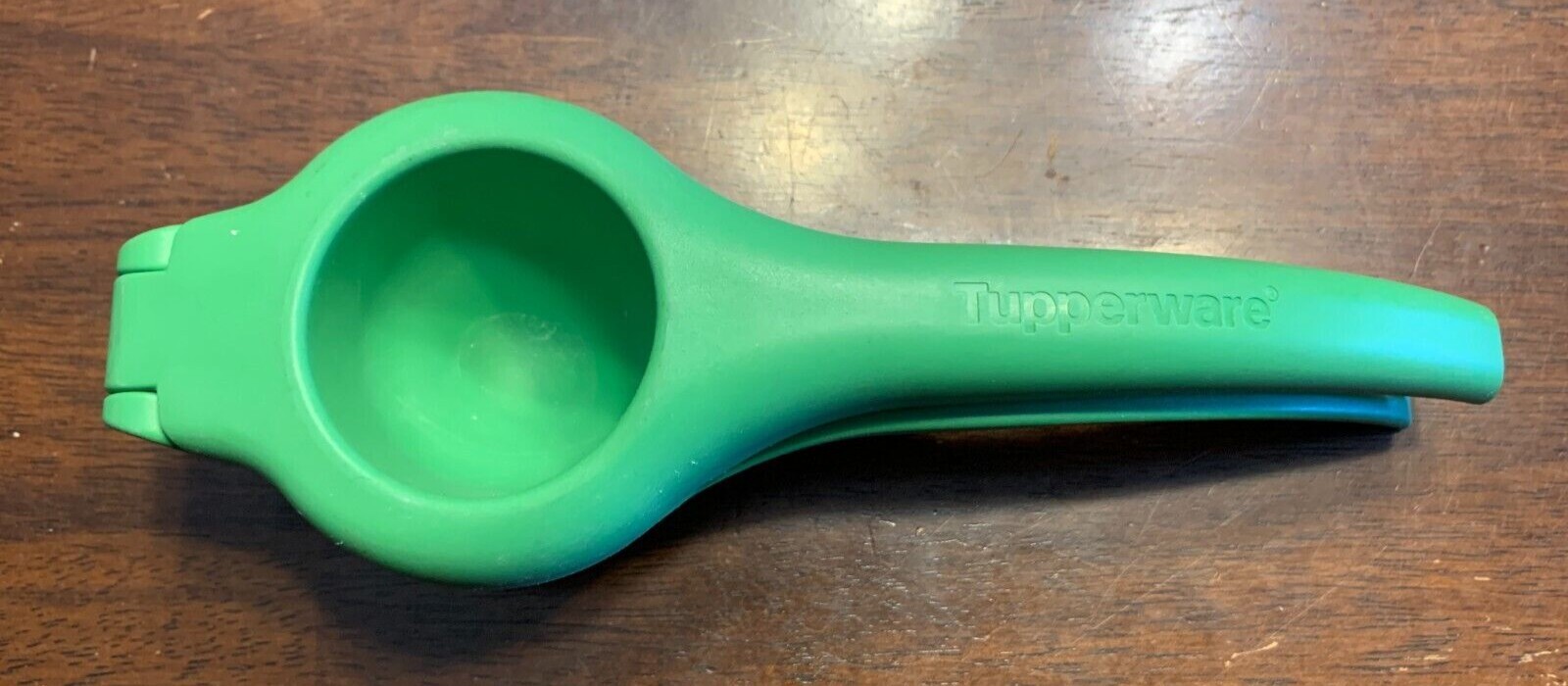 TUPPERWARE Handheld Kitchen JUICER Lemon & Lime PRESS #6654 - FREE ...
