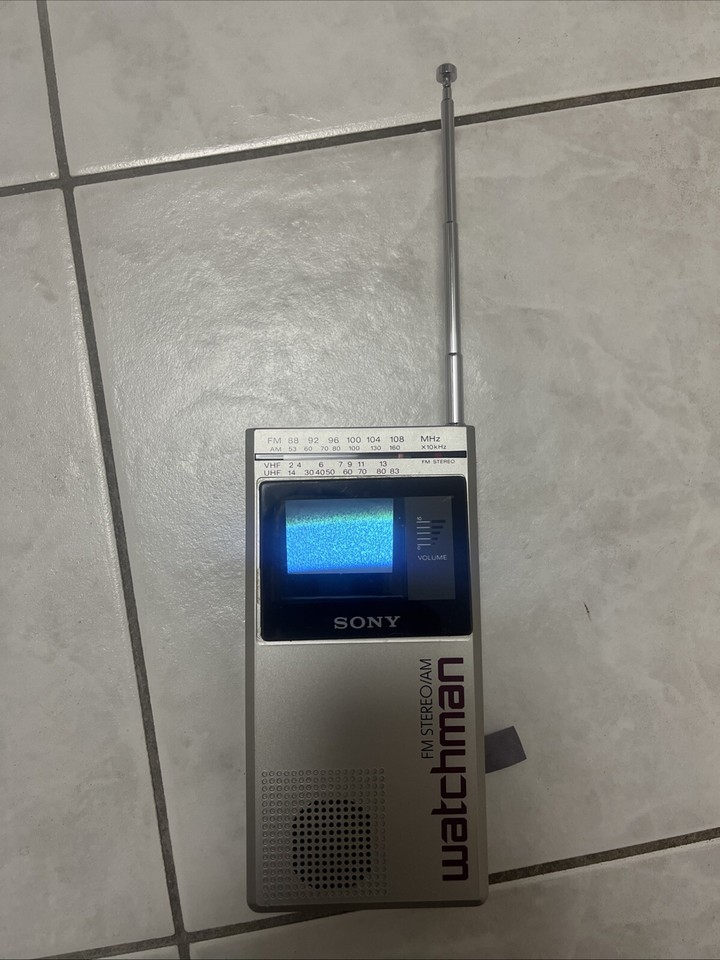 VTG SONY WATCHMAN FD-30A Mini Portable TV AM/FM VHF UHF Stereo WORKS ...