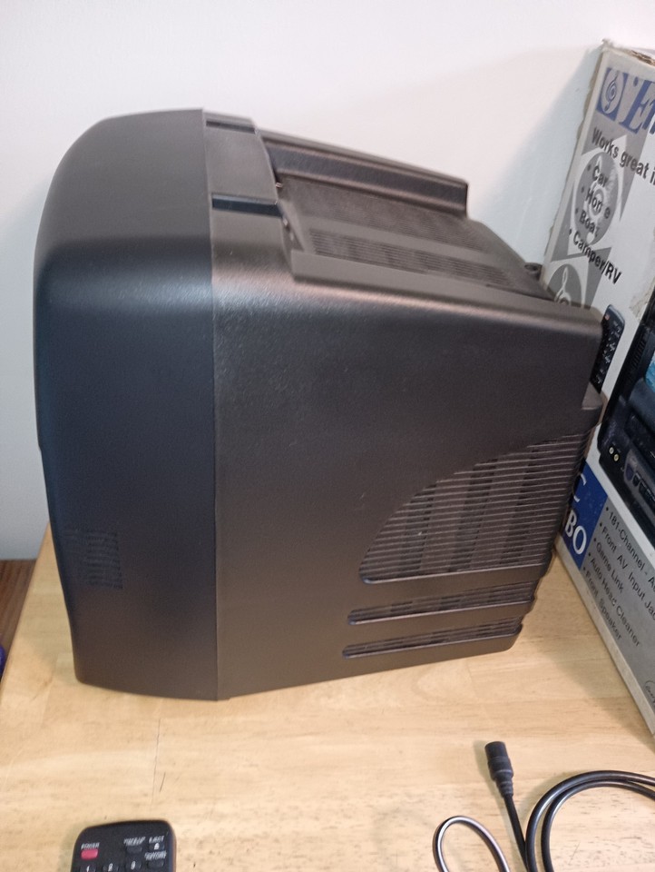 EMERSON EWC0902 9" CRT TV VHS Player Combo Retro Gaming CRT with Remote ...