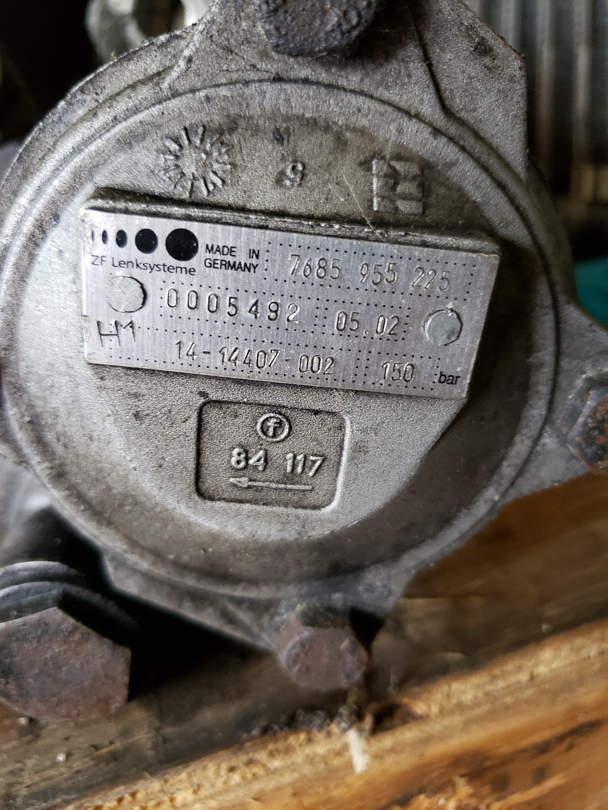 ZF POWER STEERING PUMP 7685 955 225 150 BAR | eBay