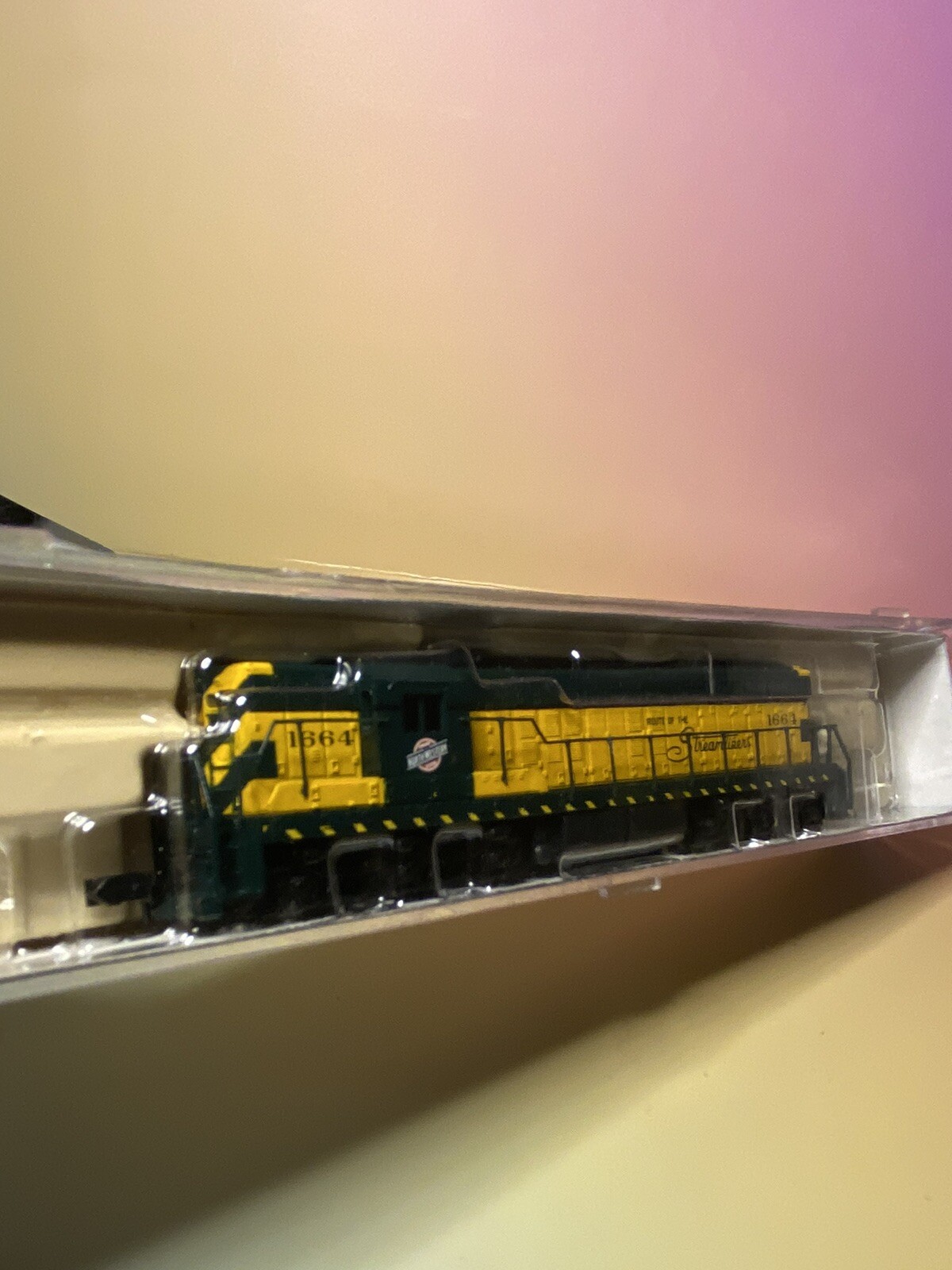 N Scale CNW SD7 Locomotive #1664 | eBay