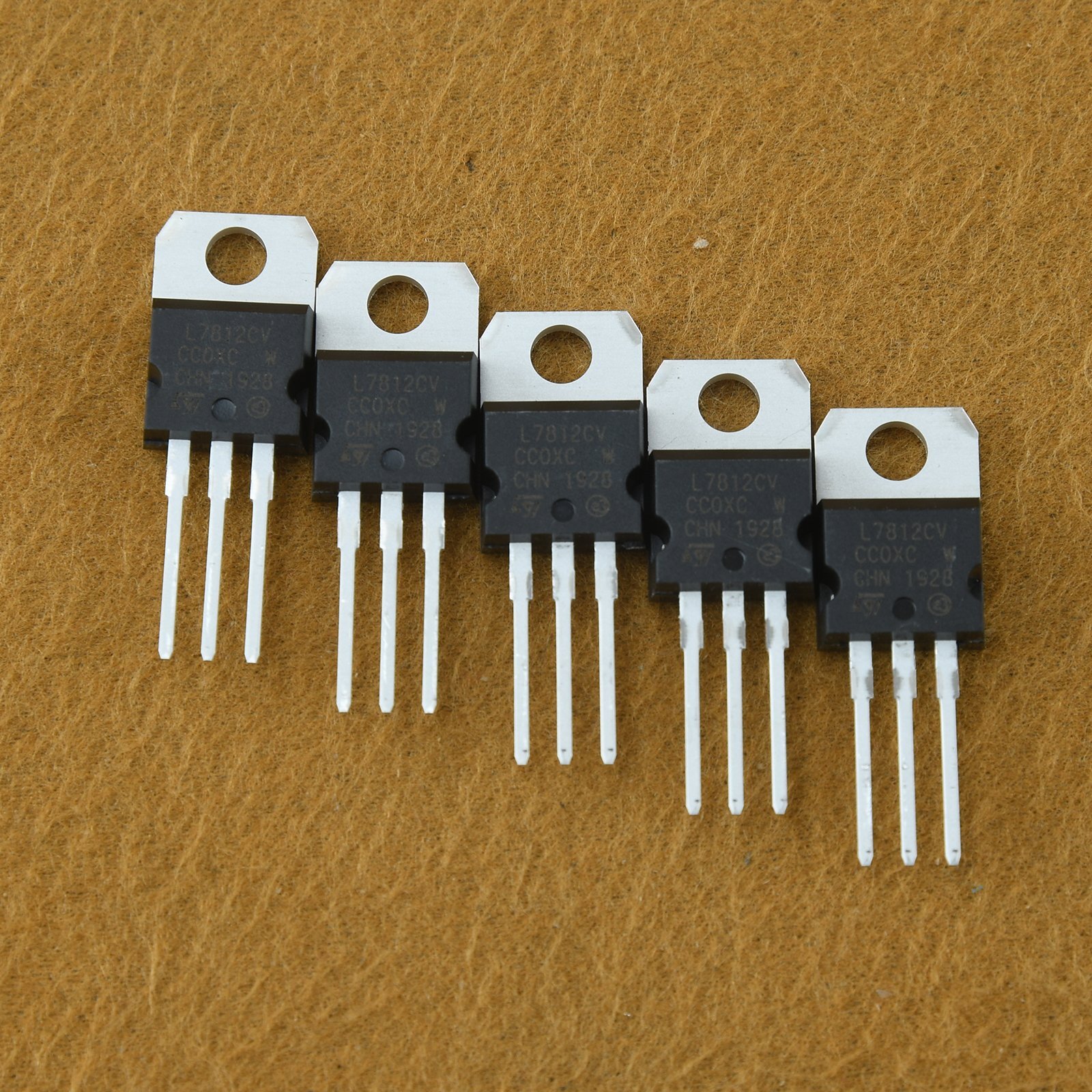 5pcs L7812CV L7812 KA7812 LM7812Voltage Regulator 12V 1.5A TO-220 LDO ...