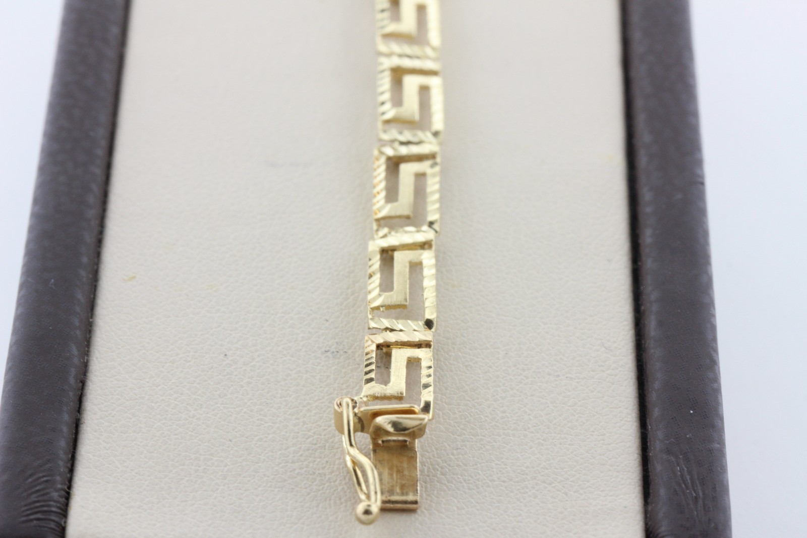 RCI Italy 14K Yellow Gold Hinged 5.5MM Dia-Cut Greek Key Style Bracelet ...