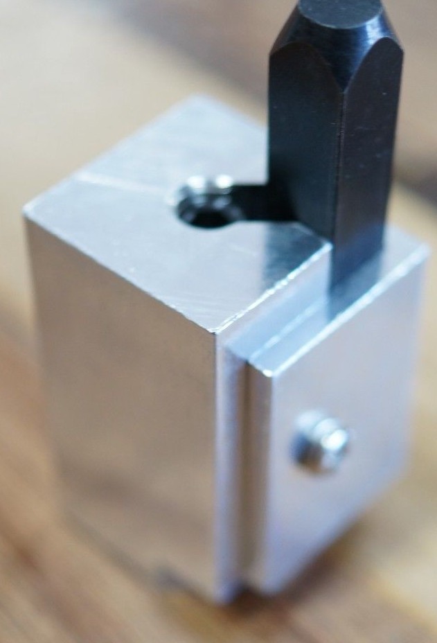 CARB-I-TOOL 90 Degree Corner Chisel For Squaring Router Cuts For Hinges ...