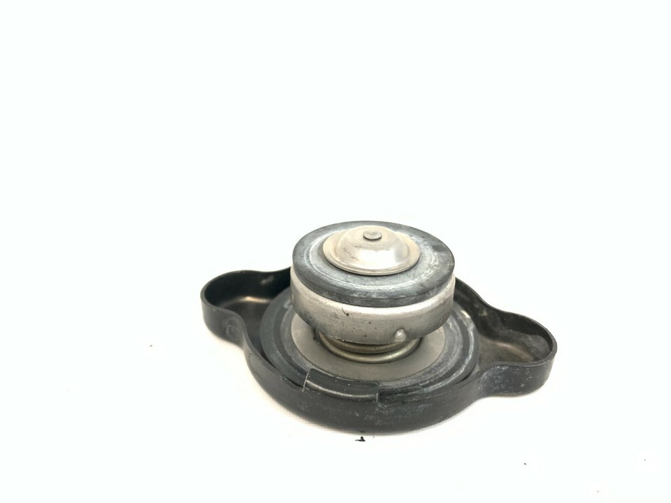 Yamaha R6S R6 YZF600 R1 YP400 Majesty YZF450 XP500 TMAX Radiator Cap ...
