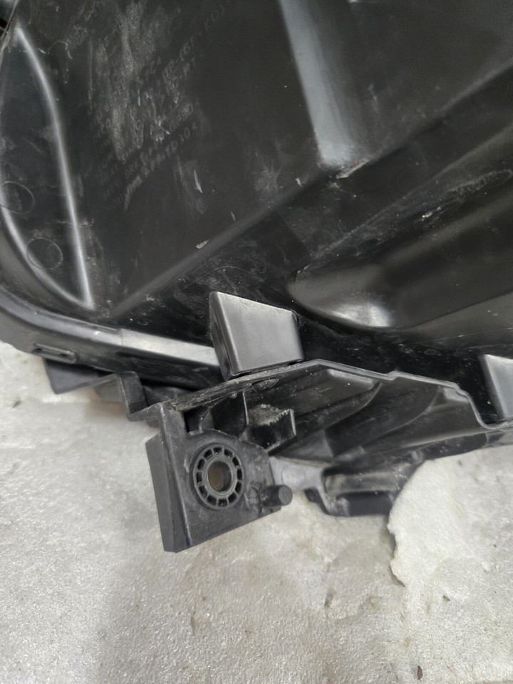 2021-2022 Hyundai Tucson Right Passenger Reflector LED Headlight OEM ...