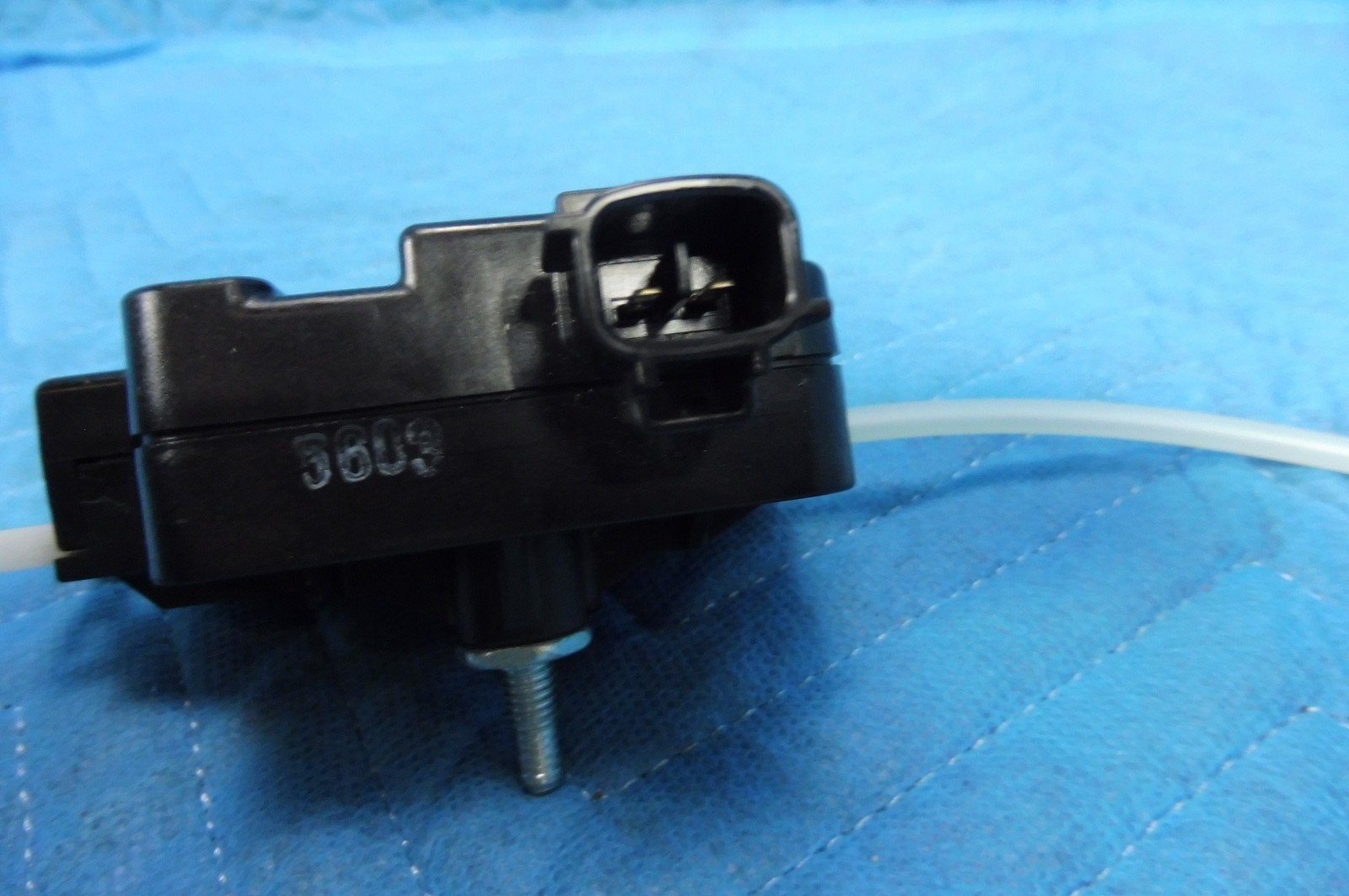 2006-2011 Lexus GS300 Fuel Door Latch Lock | 77030-30140 | Genuine OEM