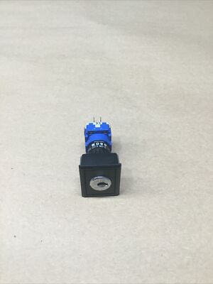 EAO 61-220 5.0/D KEY SWITCH #707K119 (Missing Key) | eBay