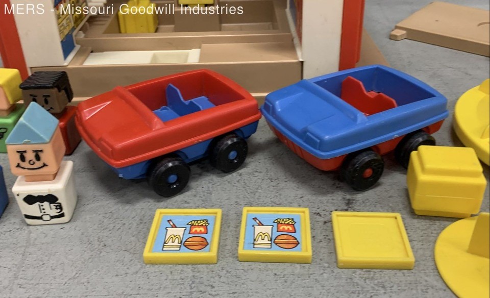 Vintage 1974 Playskool Familiar Places McDonald's Playset With ...