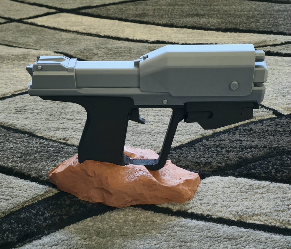 Halo M6G Magnum Cosplay Prop Replica 3D Printed With Display Stand | eBay