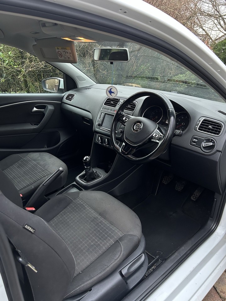 2016 Volkswagen Polo 1.2 TSI Match Edition 3dr Hatchback Petrol Manual ...