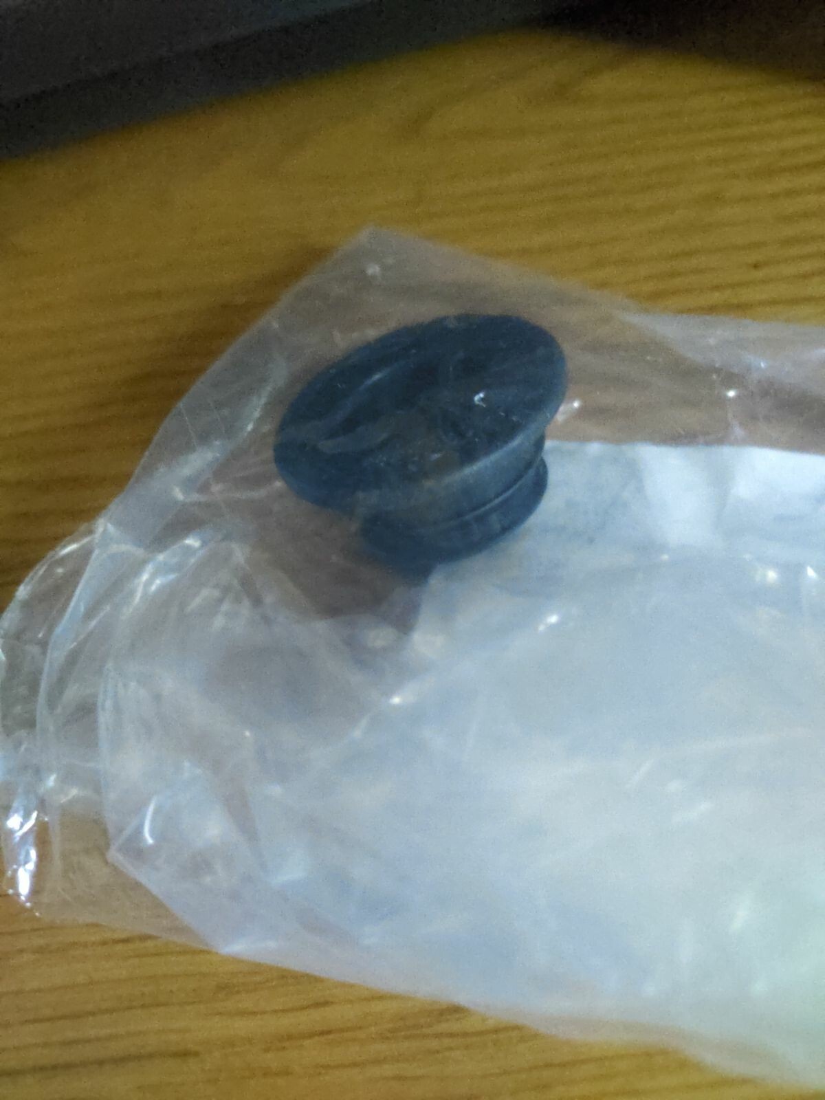 Washer Bottle Bung / Cap Genuine AUDI SEAT SKODA VW 8E0955465A Brand ...