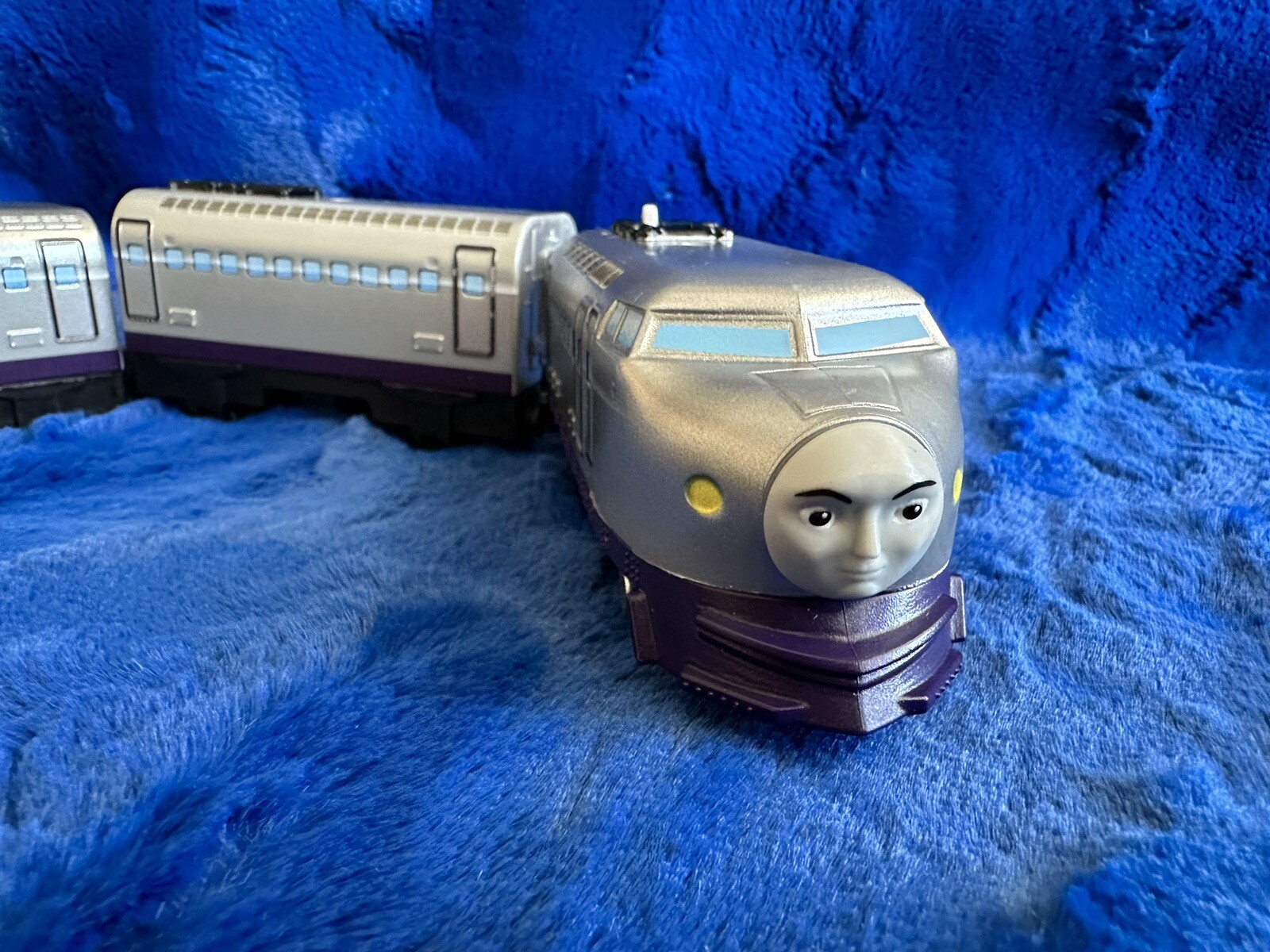 Thomas And friends 2013 Motorized Kenji And Coaches WORKS!! | eBay