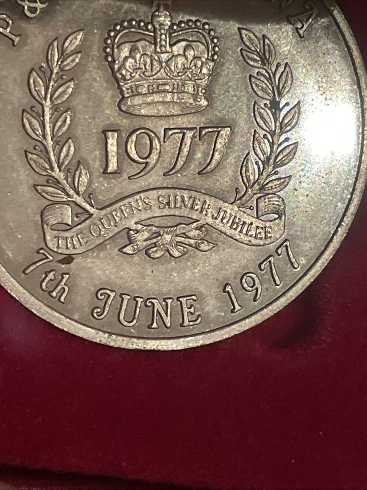 RARE SS ORIANA CRUISE SHIP COIN CELEBRATION OF QUEENS SILVER JUBILEE ...