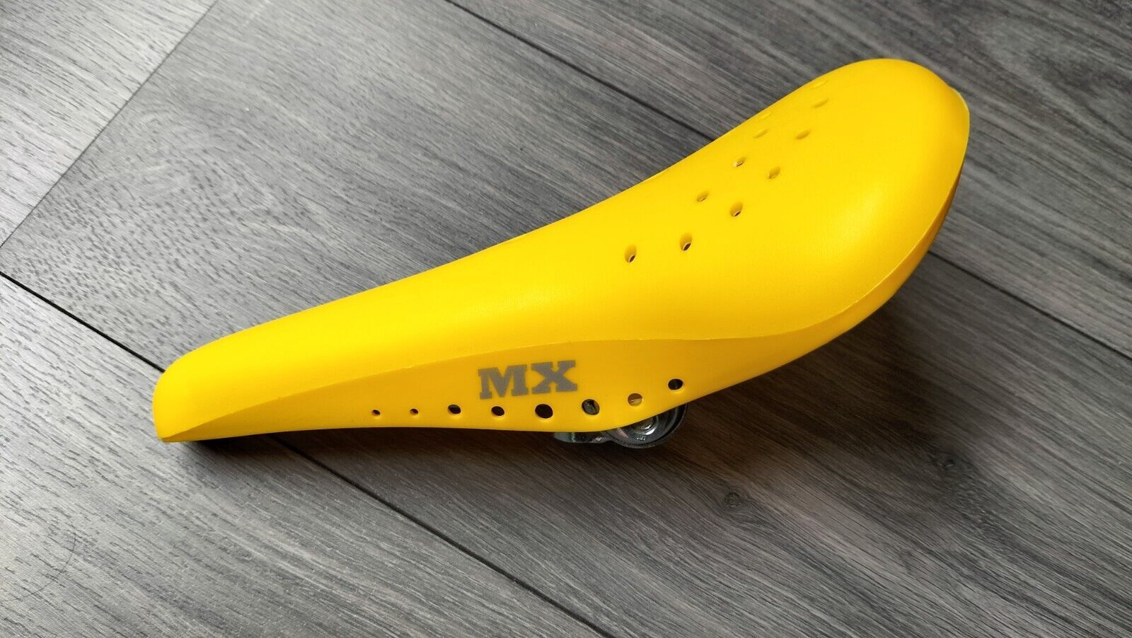 MX OLD SCHOOL YELLOW vintage BMX SEAT | eBay