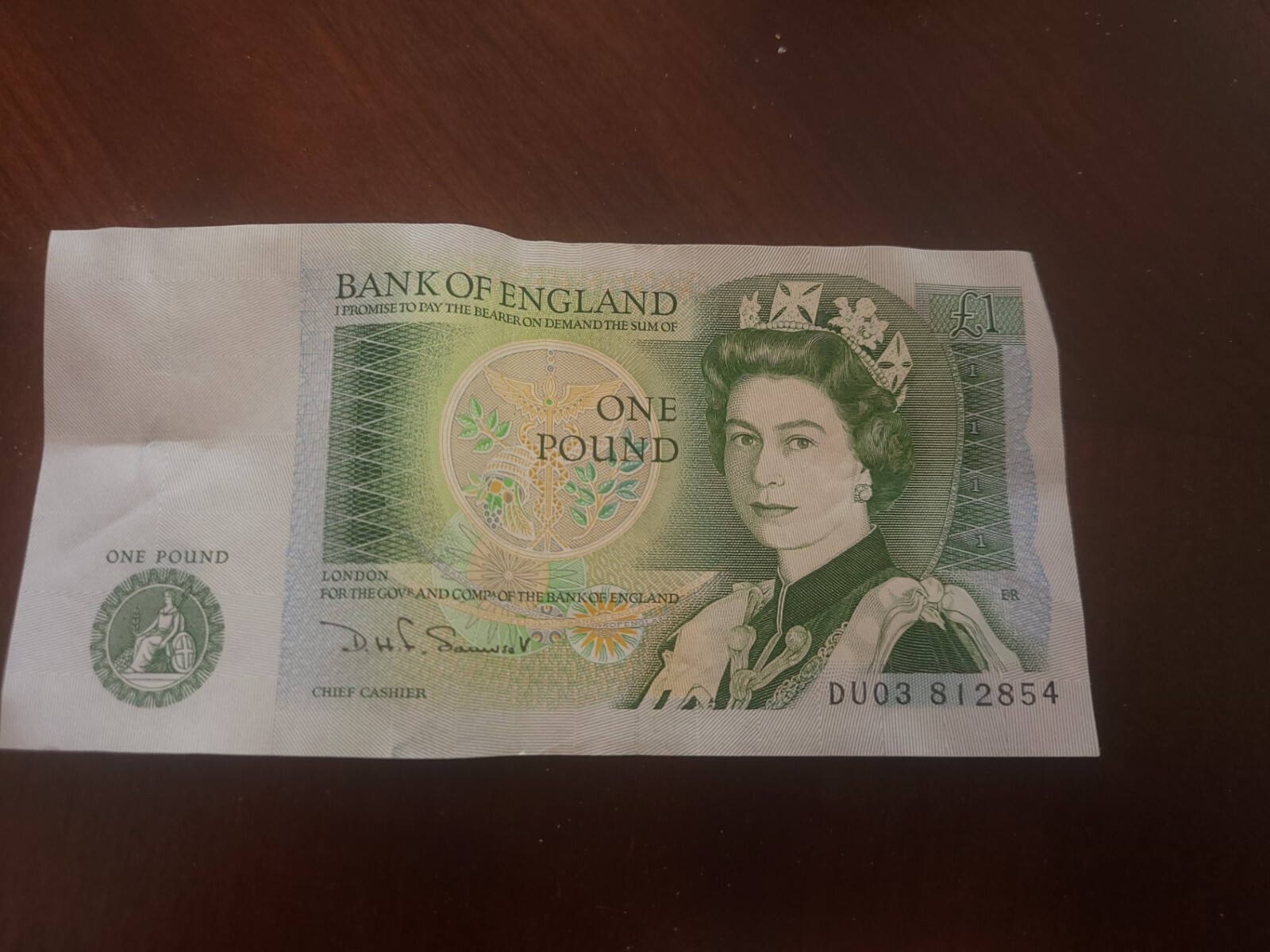 Bank Of England 1 Pound Queen Elizabeth II Sir Isaac Newton banknote ...