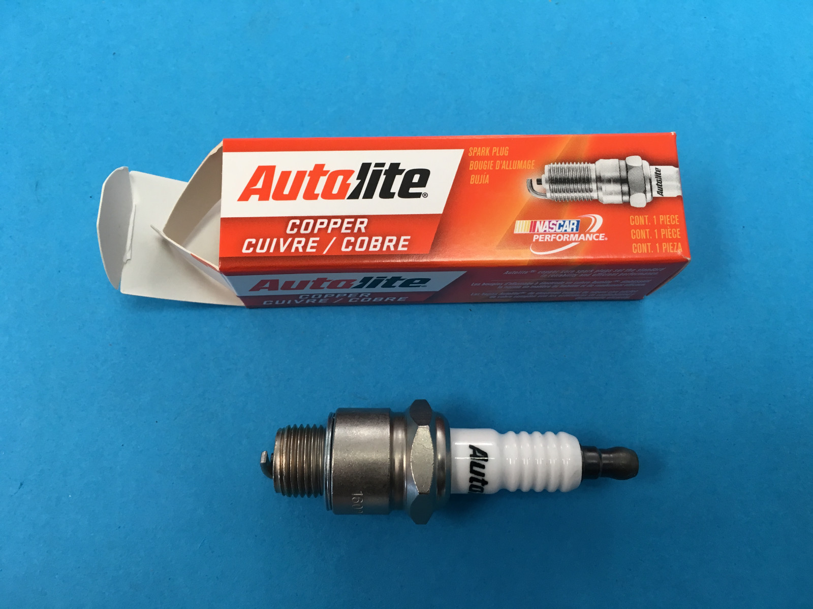 Fits Ford Tractor Spark Plug 600 601 700 701 800 801 900 901 Workmaster ...