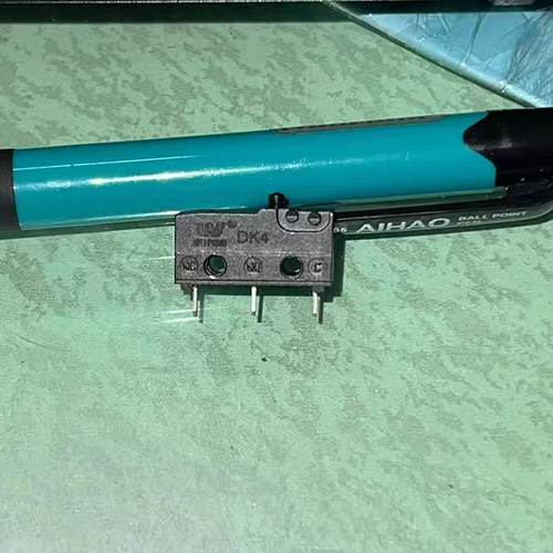 1PCS NEW WEIPENG DK4 10A 125/250VAC Micro Switch 3 Pins | eBay
