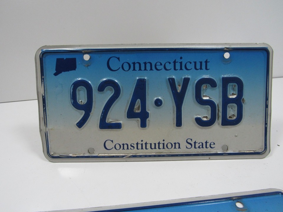 Connecticut License Plate 924 YSB Constitution State Pair set #FQA-38 ...