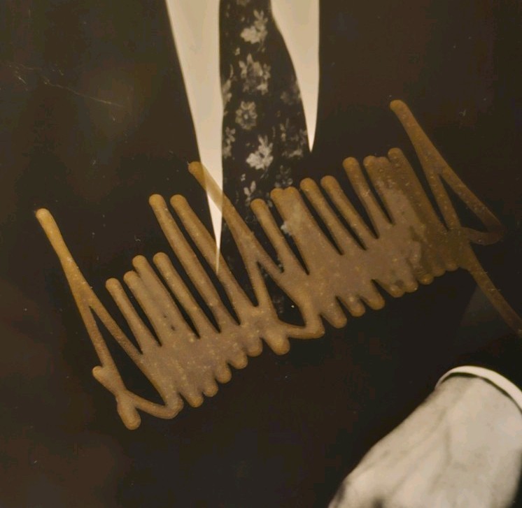 Vintage Donald Trump autograph 8x10 signed in gold sharpie 1990's | eBay